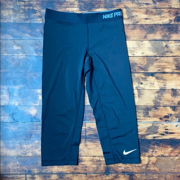 Nike | Pants & Jumpsuits | Nike Pro Capri Legging | Poshmark